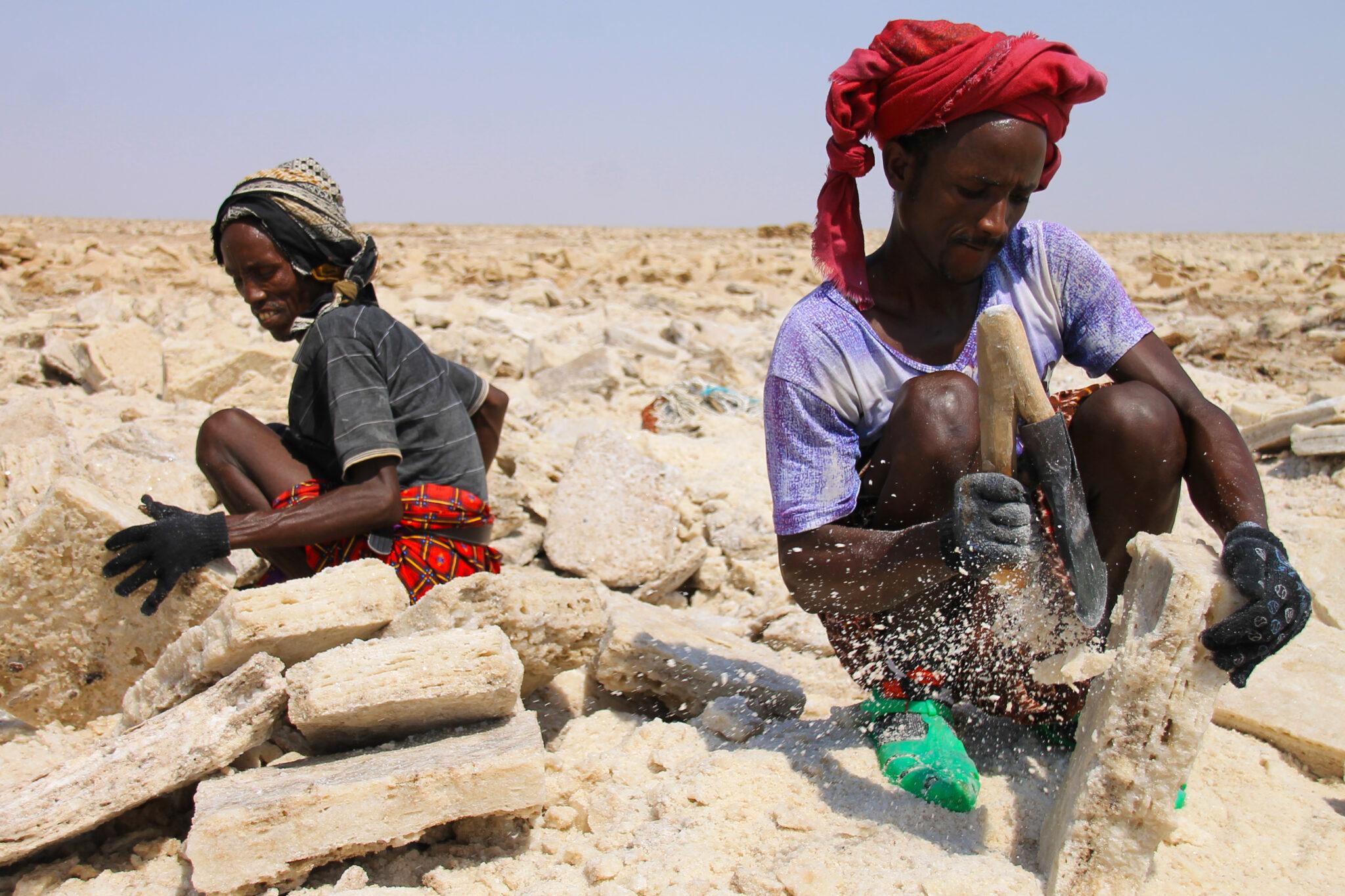 Informal labourers mine for salt in the Afar Desert east of Trigray ...