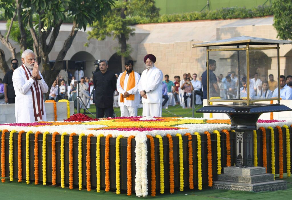Modi at Gandhi memorial, Raj Ghat, Delhi 2 Oct 2022 | African Arguments